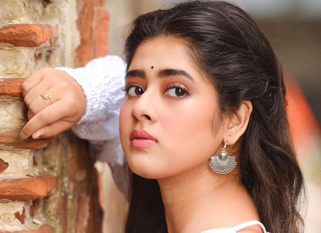 ডিপ নীল রঙের কুর্তিতে গ্ল্যামারাস দিতিপ্রিয়া, নয়া লুকে মুগ্ধ ভক্তরা ...