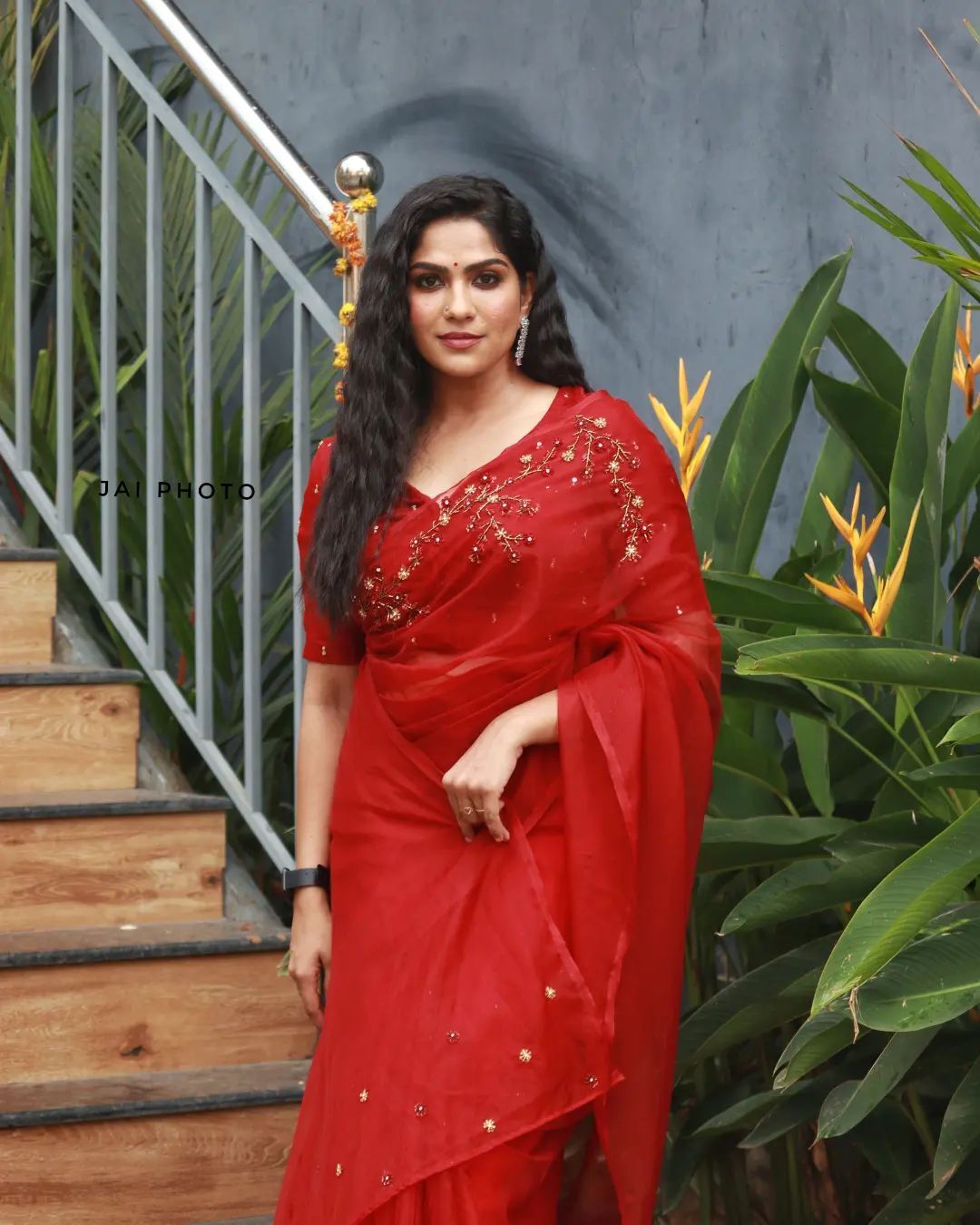 Chathuram Fame Swasika Styish Entry in Red Saree in an Inaugural ...