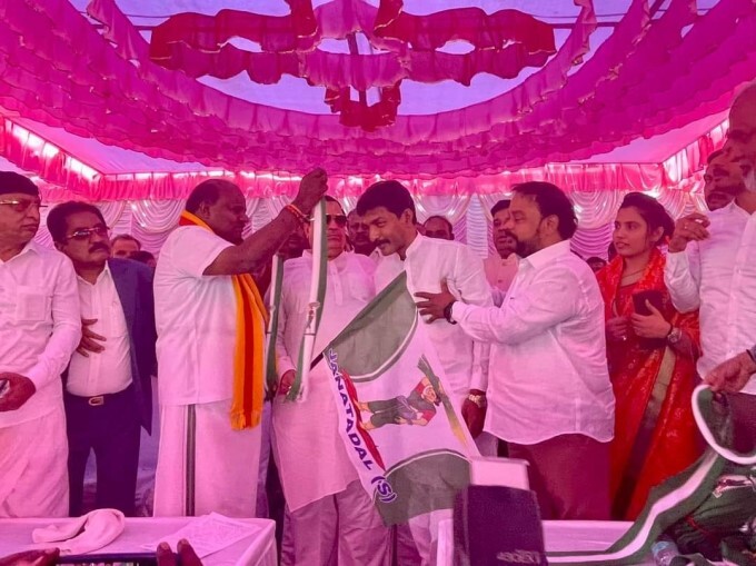 ಜೆಡಿಎಸ್ ಸೇರಿದ ಕಾಂಗ್ರೆಸ್ ಟಿಕೆಟ್ ವಂಚಿತ ರಘು ಆಚಾರ್ | Former MLC G Raghu ...