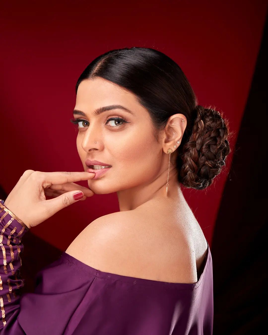 Mollywood Actress Divya Pillai's Latest Instagram Stills Made Wow Among ...