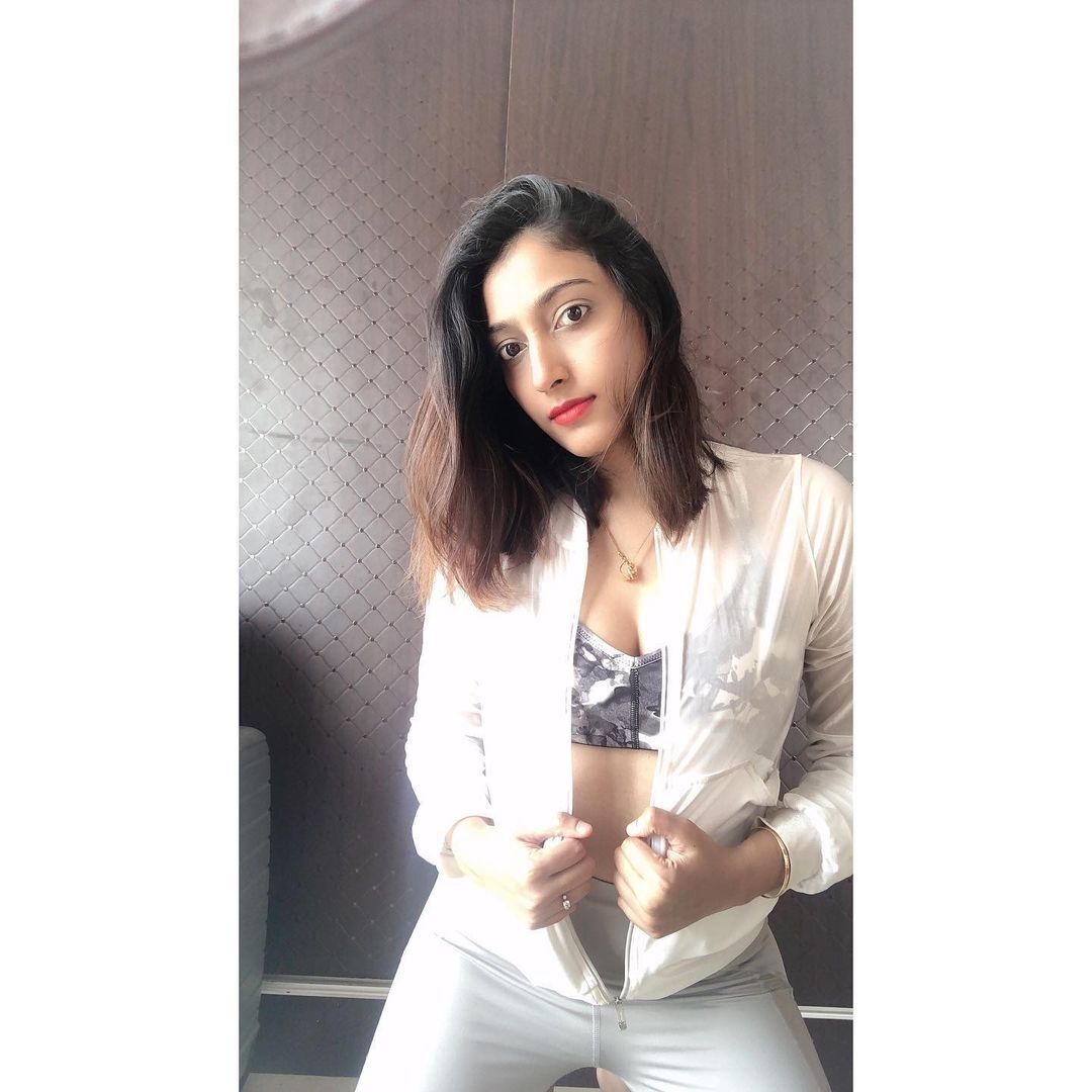 Photos: बेहद खूबसूरत हैं RR के गेंदबाज संदीप शर्मा की Wife, हॉटनेस में बॉलीवुड अभिनेत्रियों को ...