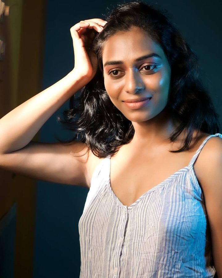 PHOTOS : ஏங்கவைக்கும் அழகு.. விடுதலை பட நடிகையின் அசத்தல் போட்டோஸ்.. | actress Thendral ...