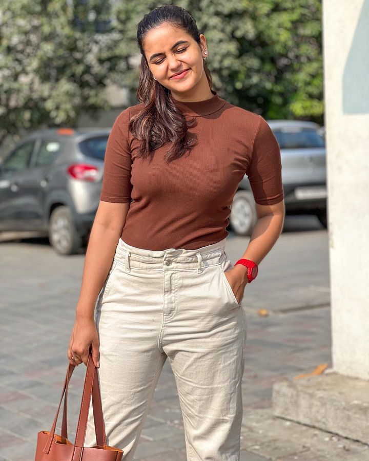 PHOTOS : கயல் சீரியல் நடிகையின் கலக்கல் போட்டோஸ் இதோ.. | serial actress ...