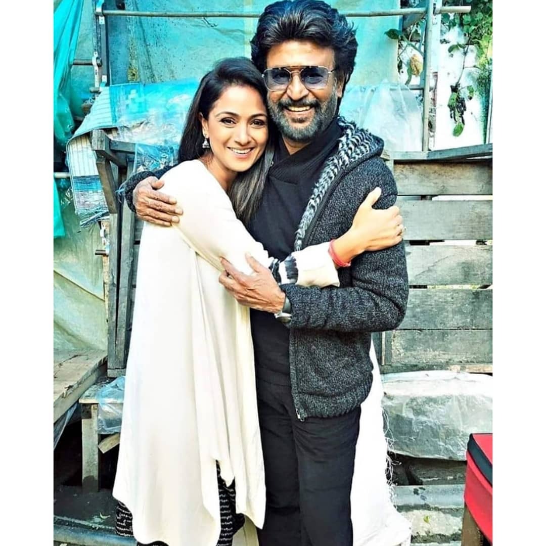 PHOTOS : இவங்களுக்கு இவ்வளவு பெரிய பையனா? சிம்ரனின் சமீபத்திய ...