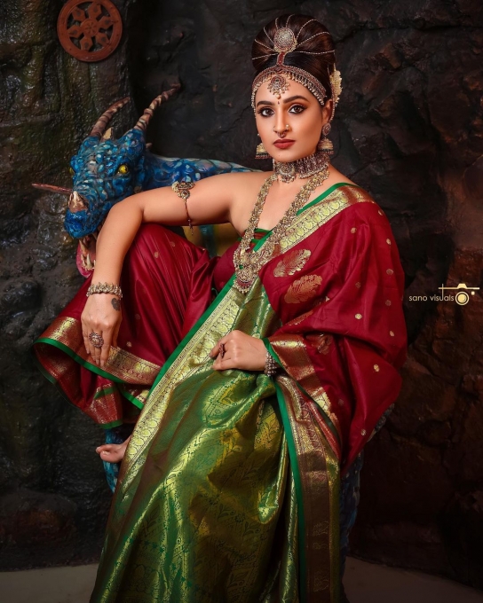 photos : தத்துரூபமாக அம்மனை போல உருவெடுத்த விஜய டிவி சீரியல் நடிகை ...