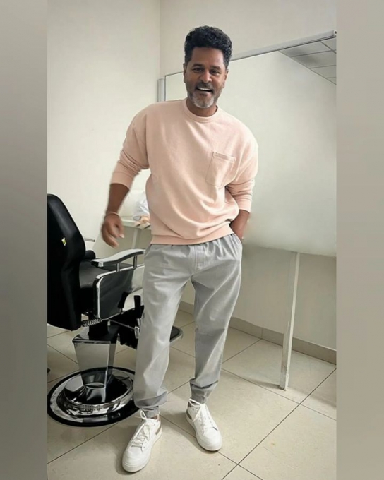 PHOTOS : தாடி, மீசையுடன்.. பிரபு தேவாவுக்கு இவ்வளவு பெரிய பையன்னா ...