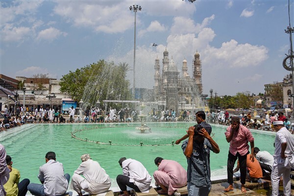 Ramzan Celebration Across India 2023; See Photos Photos: HD Images ...