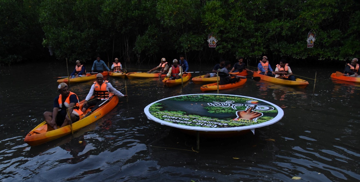 ಮಾಂಗ್ರೋವ್ ಕಾಡುಗಳ ನಡುವೆ ಮತದಾನ ಜಾಗೃತಿ | Udupi Voting Awareness Campaign ...