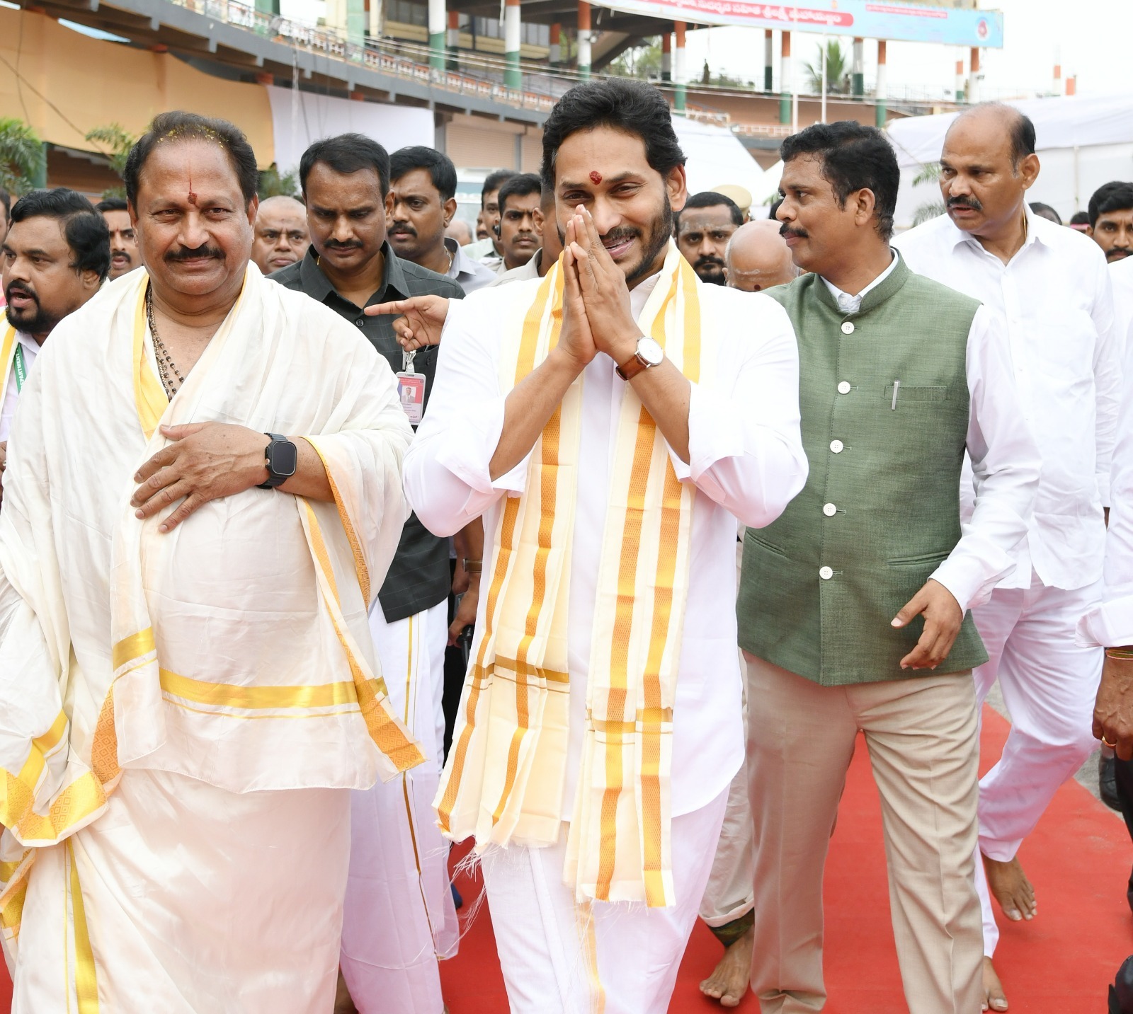 రాజశ్యామల, సుదర్శన సహిత శ్రీ లక్ష్మీ మహా యజ్ఞంలో పాల్గొన్న సీఎం జగన్ | CM Jagan Participate raja ...