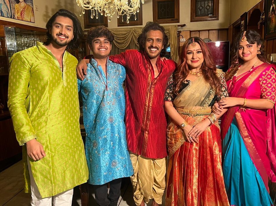 PHOTOS : அஜித்தின் 'ராஜா' பட நடிகையை நியாபகம் இருக்கா? மகன், மகளுடன் ...