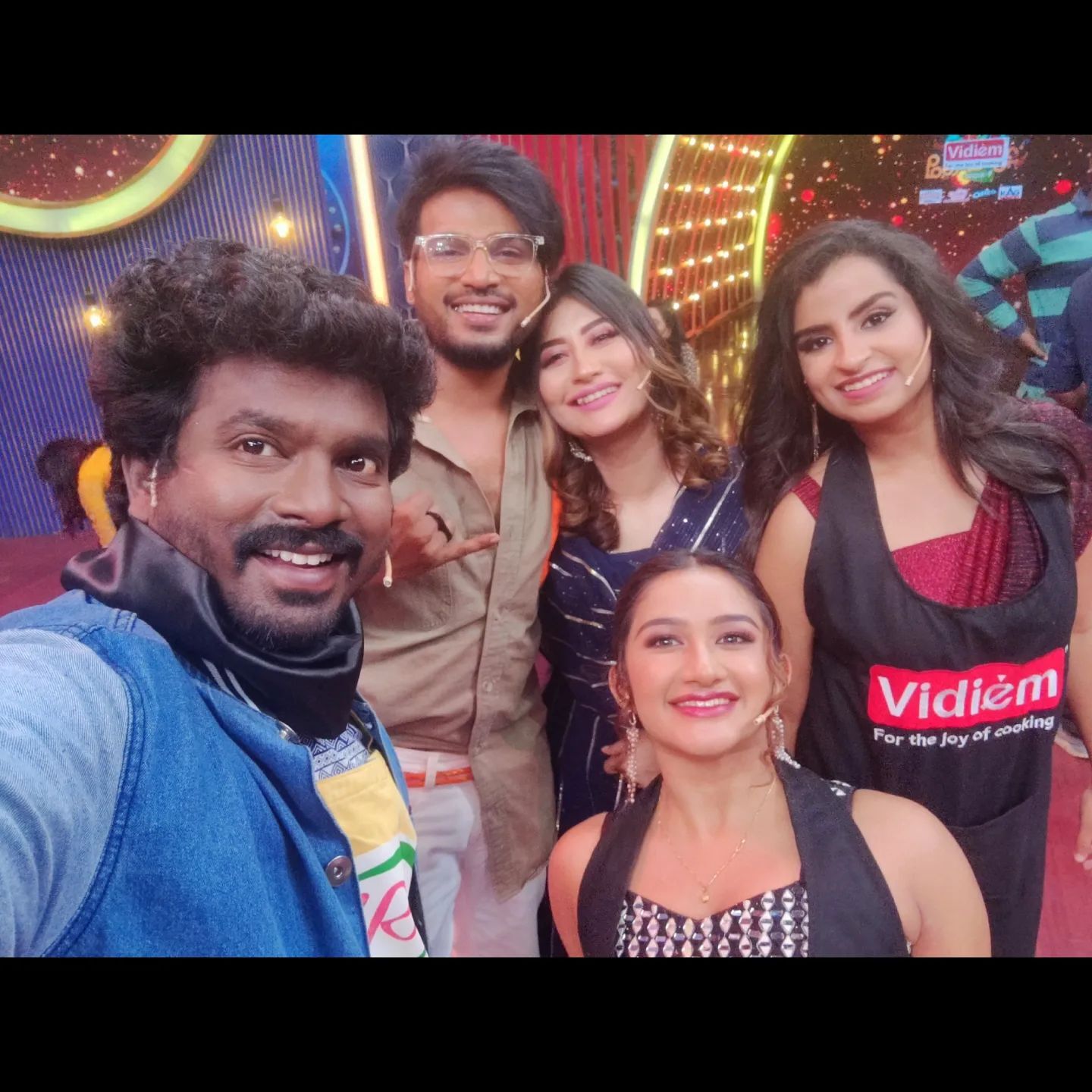 PHOTOS : பழைய ஜோக் தங்கதுரையின் குடும்பத்தை பார்த்துள்ளீர்களா? மனைவி, குழந்தையுடன் இருக்கும் ...