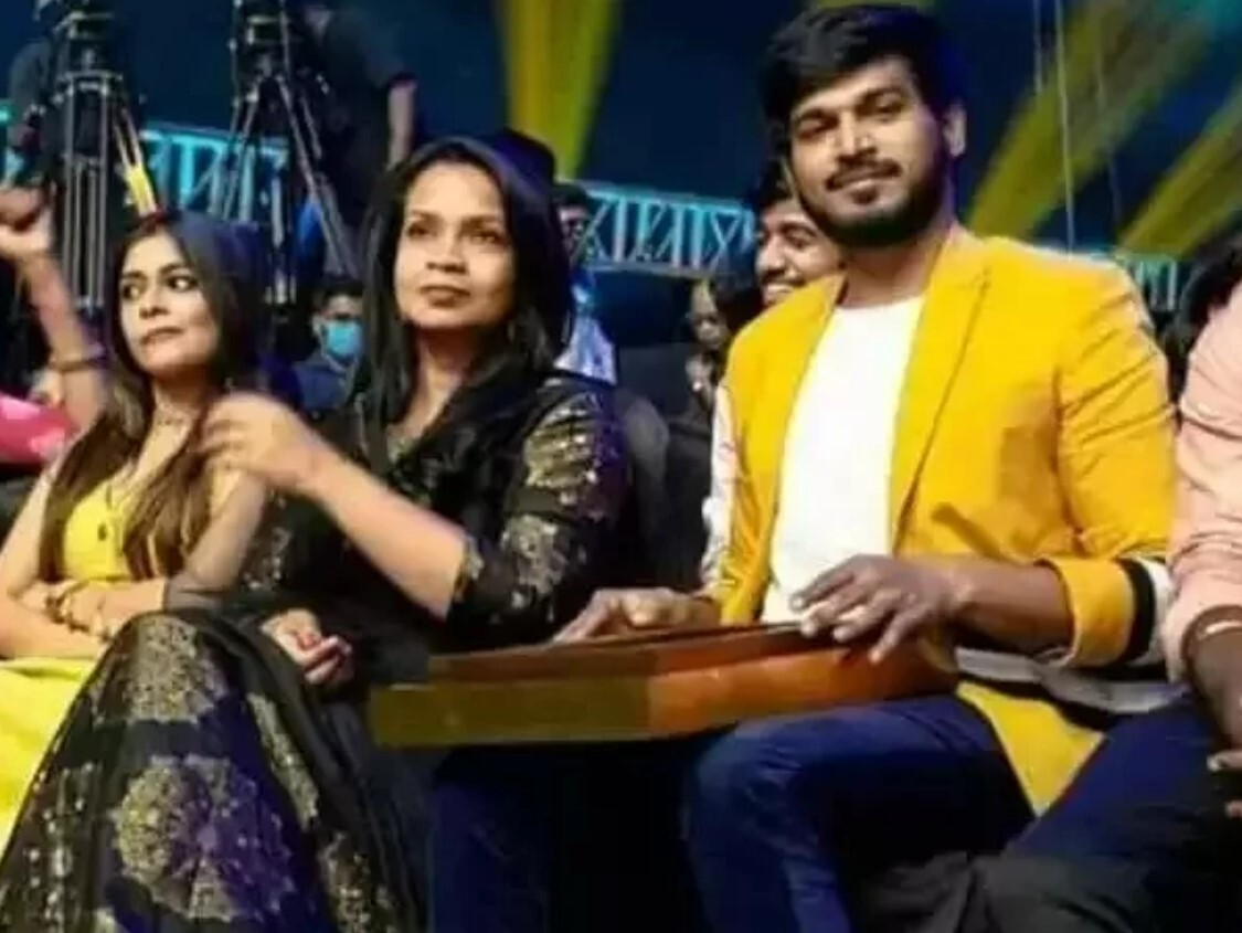 PHOTOS : தொகுப்பாளர் ரக்ஷனின் காதல் மனைவி மற்றும் குழந்தையை ...