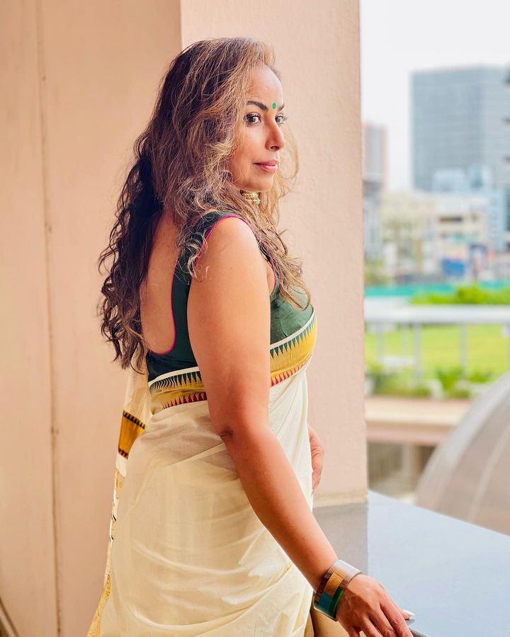 PHOTOS : வடிவேலுவின் ரீல் மனைவி ஸ்வர்ணாவை நியாபகம் இருக்கா? கணவர் ...