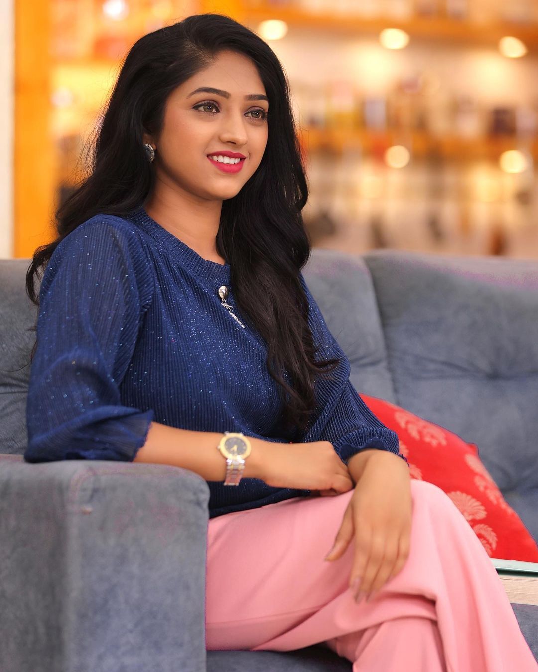 photos : மாடர்ன் உடையில் கலக்கும் நினைத்தாலே இனிக்கும் சீரியல் நாயகி .. வியந்து பார்க்கும் ...