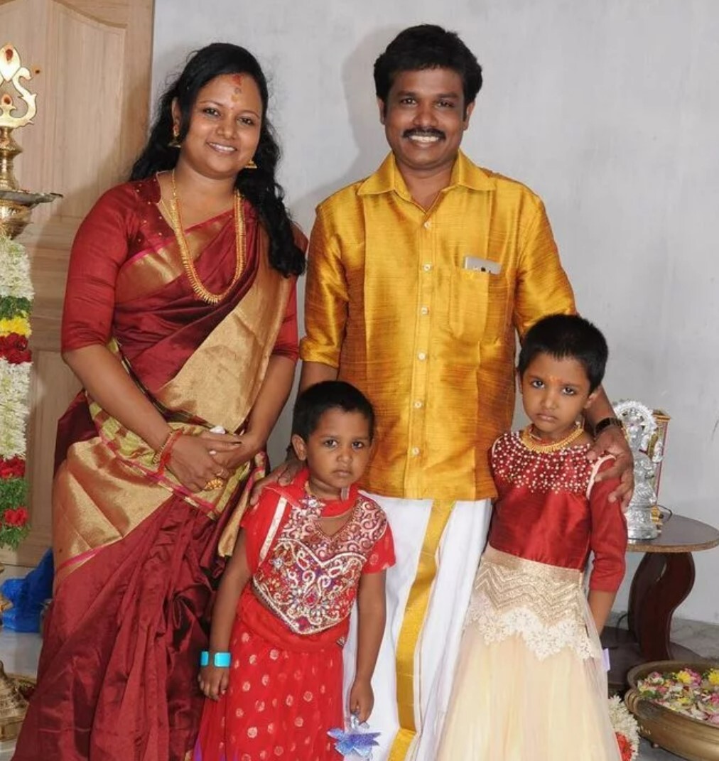 PHOTOS : ஸ்டாண்ட் அப் காமெடியின் சாம்பியன்.. மதுரை முத்துவின் மனைவி ...