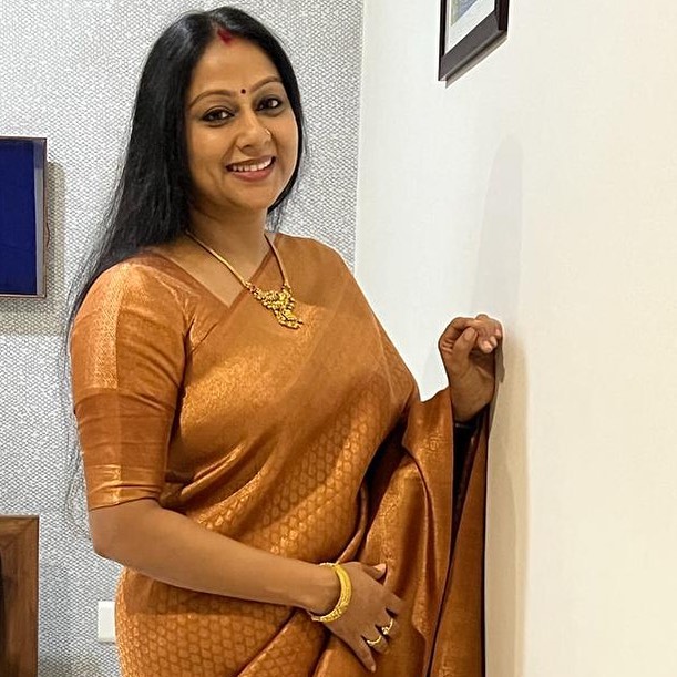 photos : மௌனராகம் மல்லிகாவின் ரியல் மகளை பார்த்துள்ளீர்களா?.. அழகிய குடும்ப புகைப்படங்கள் ...