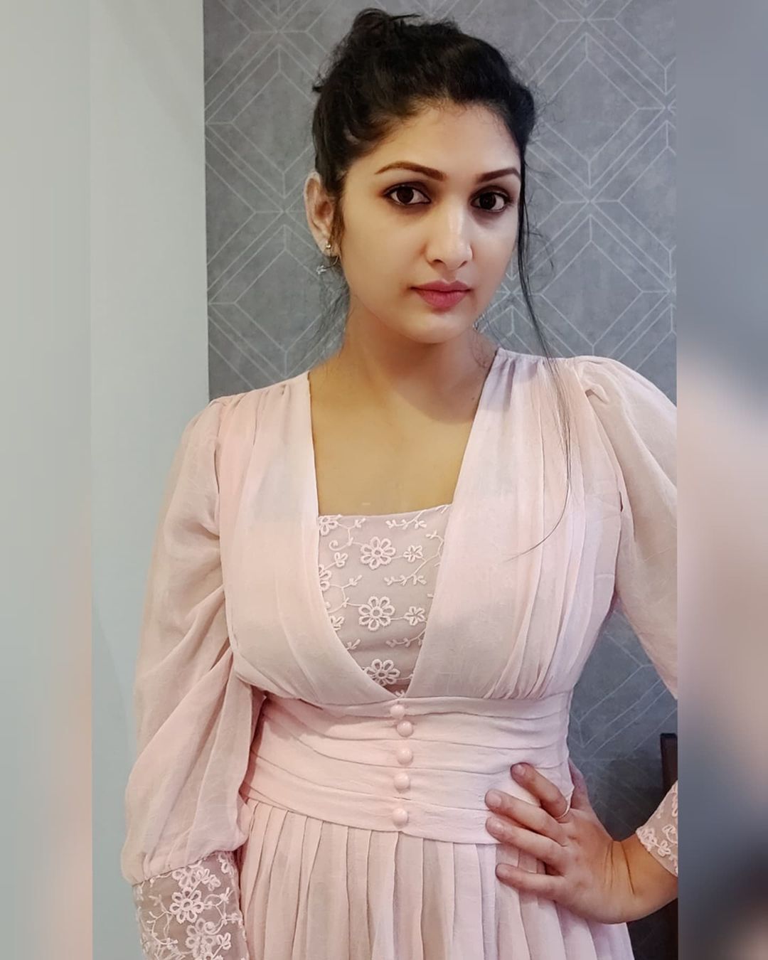 photos : பிரபல ஜோடி ஒன்னு சேர்ந்துட்டாங்களா?.. முற்றுப்புள்ளி வைத்த ...