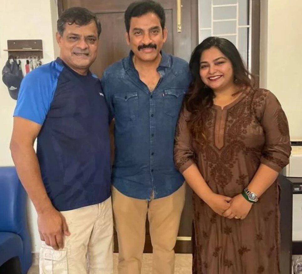 PHOTOS : 'மெட்டி ஒலி' சீரியலில் வரும் போஸ் கதாபாத்திரத்தை நியாபகம் ...