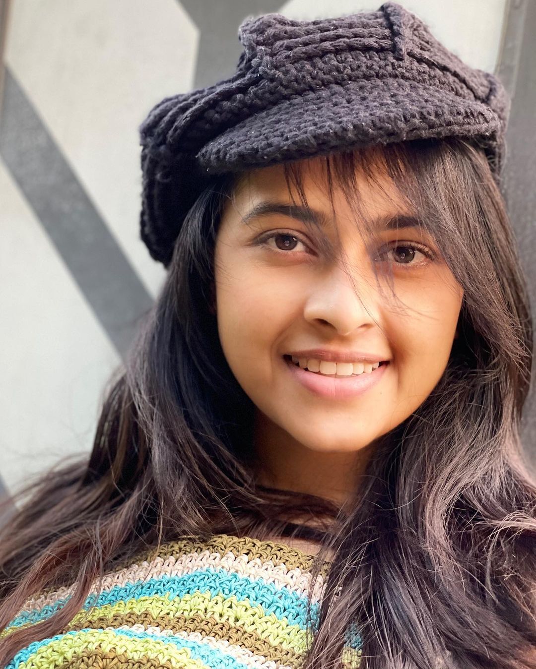 photos : சூரிய குளியல் போடும் சிவகார்த்திகேயன் பட நடிகை.. யாருன்னு ...