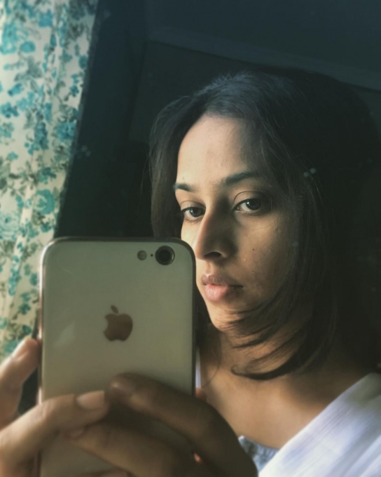 photos : சூரிய குளியல் போடும் சிவகார்த்திகேயன் பட நடிகை.. யாருன்னு ...