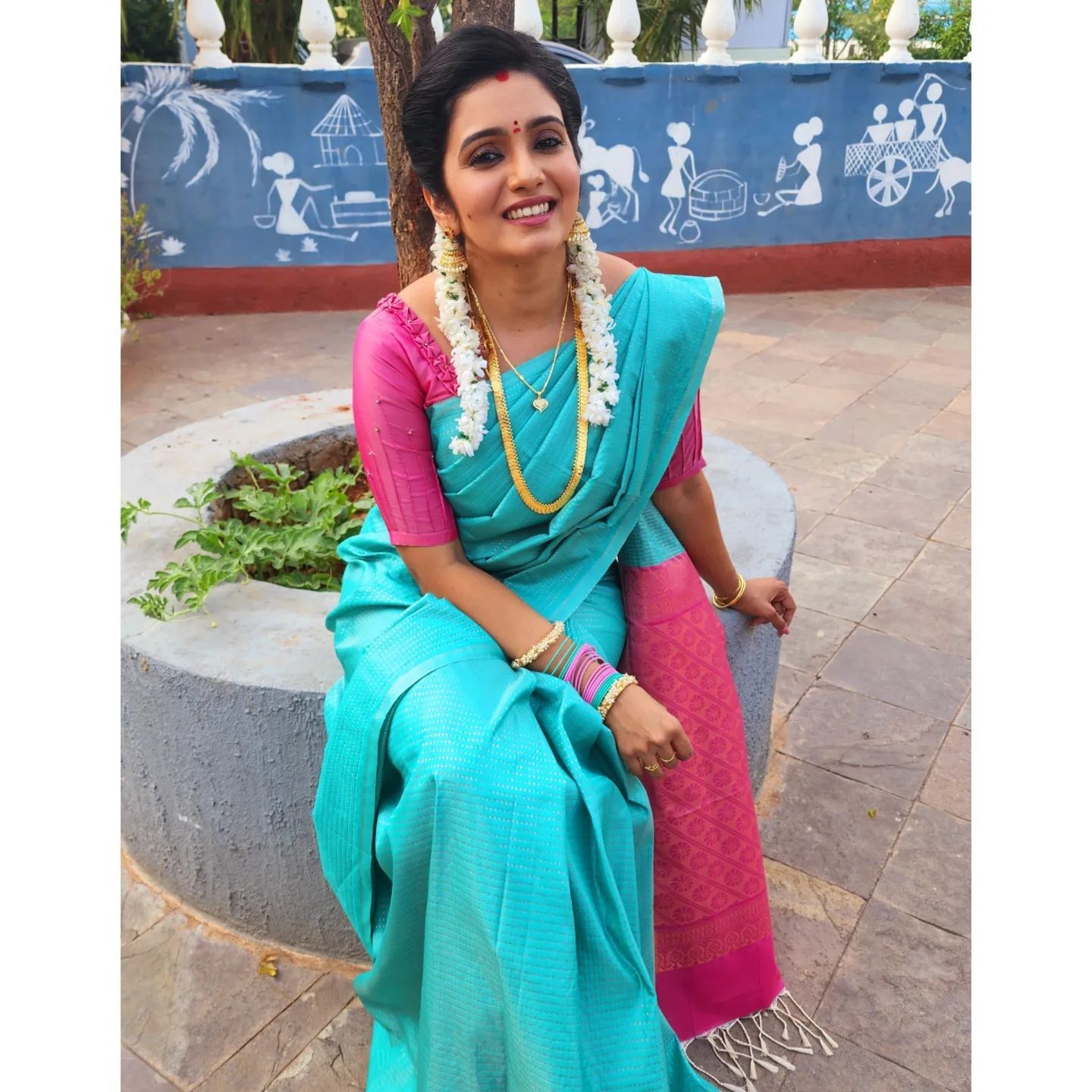 PHOTOS : 'நாதஸ்வரம்' சீரியலில் வரும் மலரை நியாபகம் இருக்கா? இப்போ ...