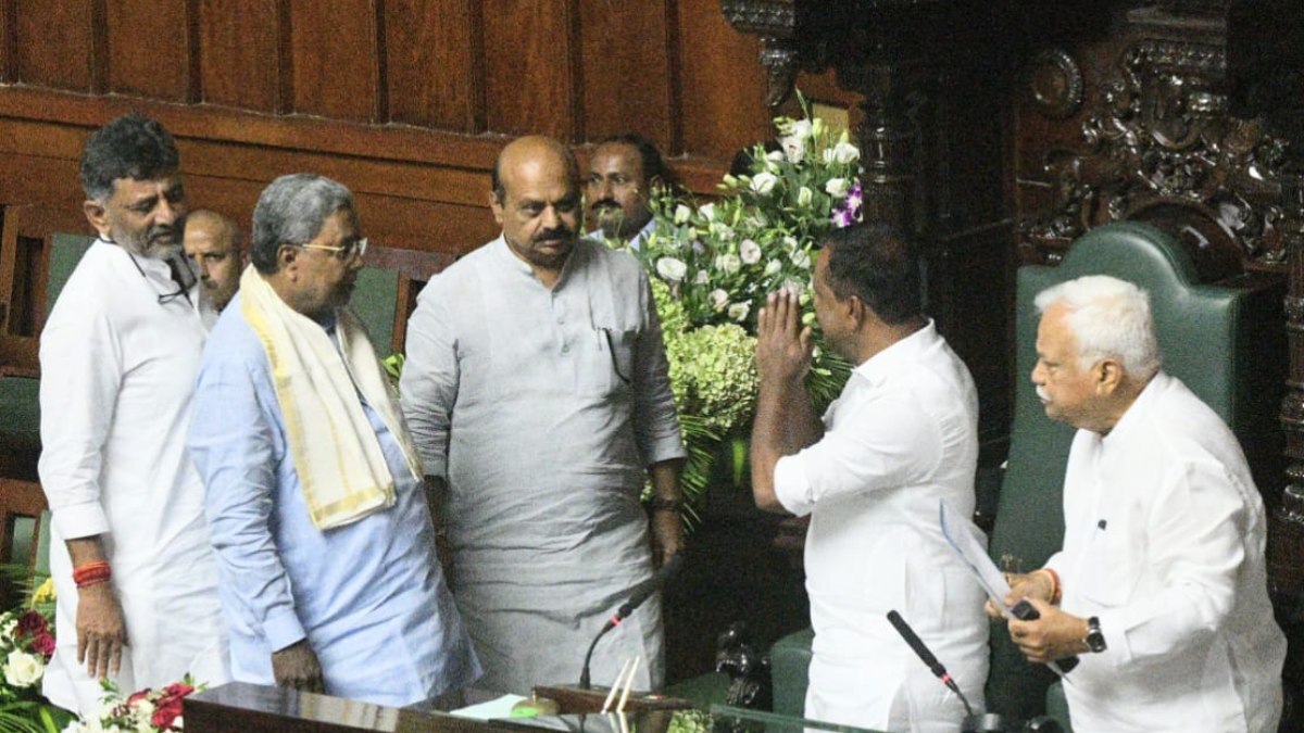 ಕರ್ನಾಟಕ ವಿಧಾನಸಭೆಯ ಮೊದಲ ಮುಸ್ಲಿಂ ಸ್ಪೀಕರ್ ಆಗಿ ಅಧಿಕಾರ ಸ್ವೀಕರಿಸಿದ ಯುಟಿ ಖಾದರ್ ...