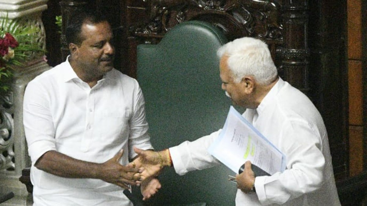 ಕರ್ನಾಟಕ ವಿಧಾನಸಭೆಯ ಮೊದಲ ಮುಸ್ಲಿಂ ಸ್ಪೀಕರ್ ಆಗಿ ಅಧಿಕಾರ ಸ್ವೀಕರಿಸಿದ ಯುಟಿ ಖಾದರ್ ...