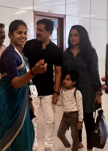 Dileep-Kavya Madhavan with daughter Mahalakshmi: Clicks go viral ...
