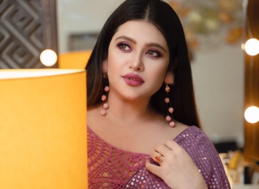 গোলাপি টপে অপরূপা এনা, মোহময়ী লুকে মজেছেন নেটপাড়া | Latest photoshoot ...