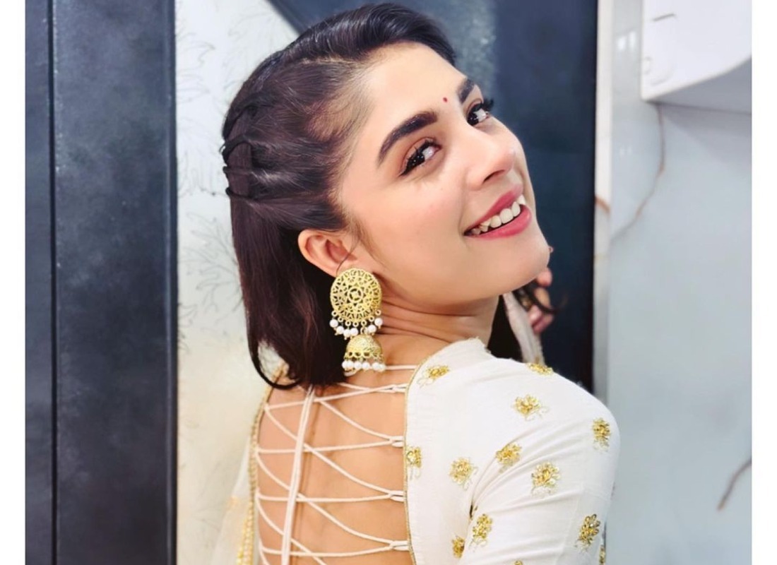 লং পোশাকে মোহময়ী অদ্রিজাকে দেখে মোহিত হচ্ছেন নেট নাগরিকরা | Televsion ...