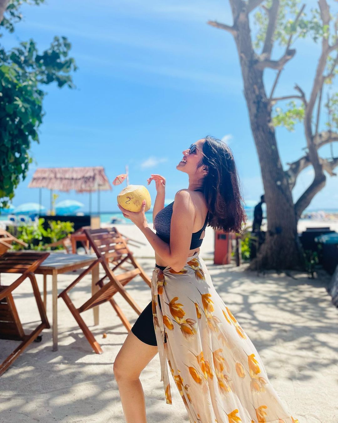 Actress Anikha Surendran Gorgeous Look in Swimsuit in Maldives Goes ...