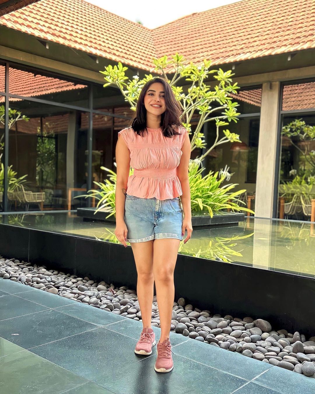 Actress-Model Ameya Mathew Looks Gorgeous in Her Fiance Clicked Stills ...