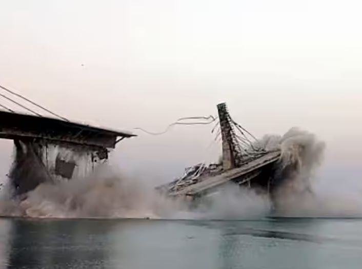 An Under-Construction Aguwani-Sultanganj Ganga Bridge Collapsed, In ...