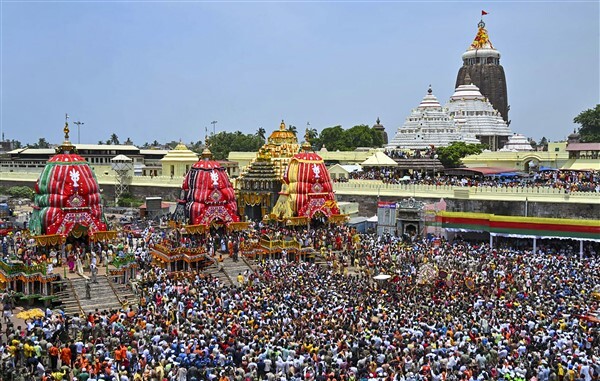 Sea Of Devotees During The Annual Rath Yatra Of Lord Jagannath, In Puri ...