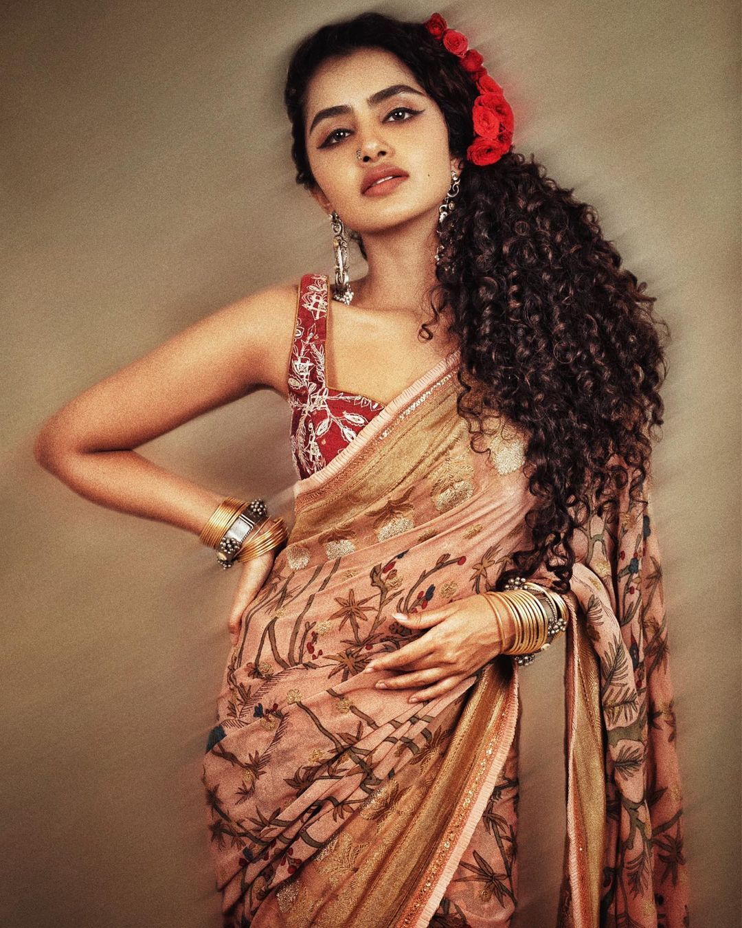 Cute Actress Anupama Parameswaran's Latest Glamorous Stills Goes Viral ...