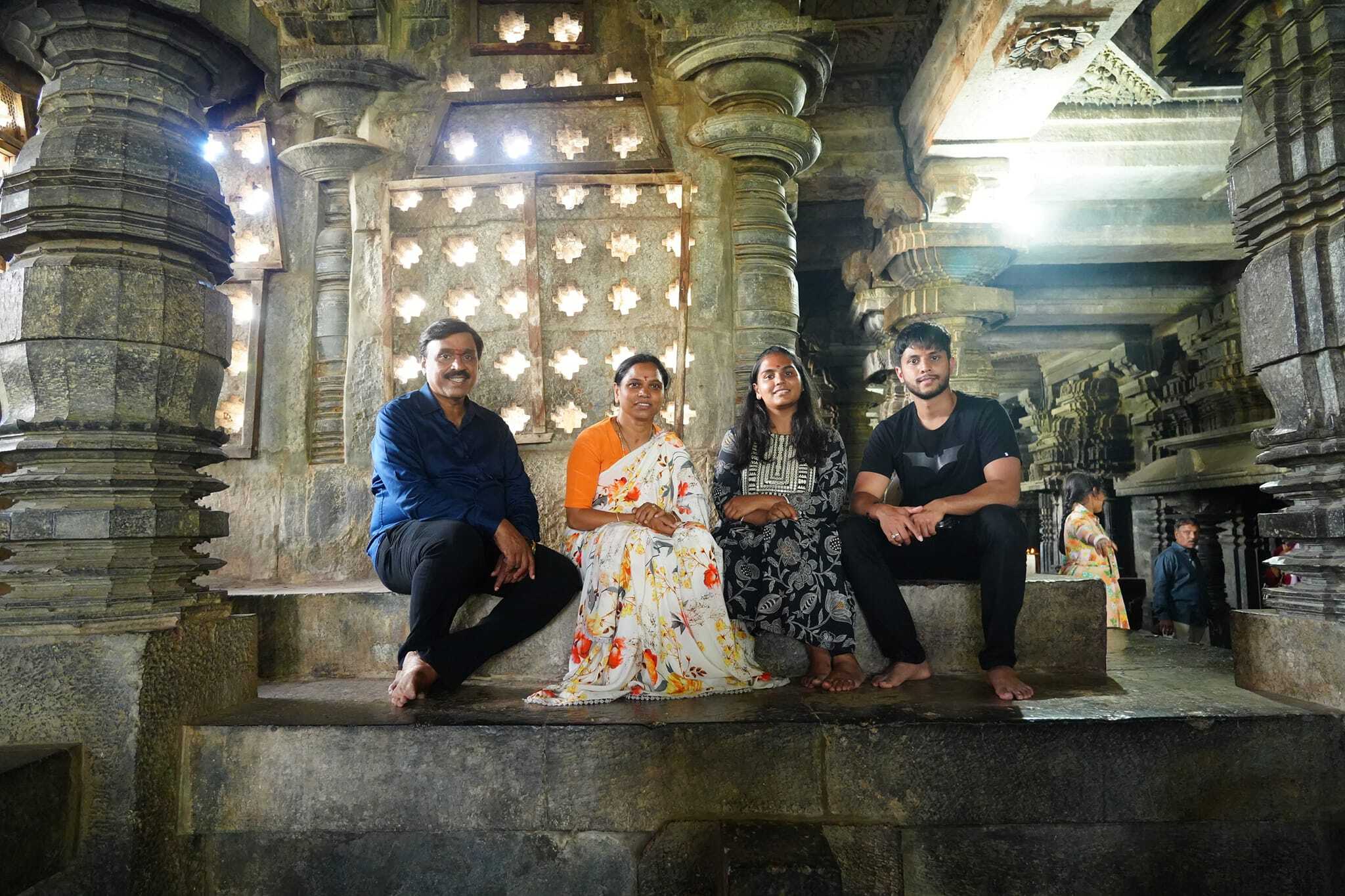 ಹಳೇಬೀಡಿನ ಶಿಲ್ಪಕಲೆ ಶ್ರೀಮಂತಿಕೆ ವೀಕ್ಷಿಸಿದ ಜನಾರ್ದನ ರೆಡ್ಡಿ | MLA Janardhan ...