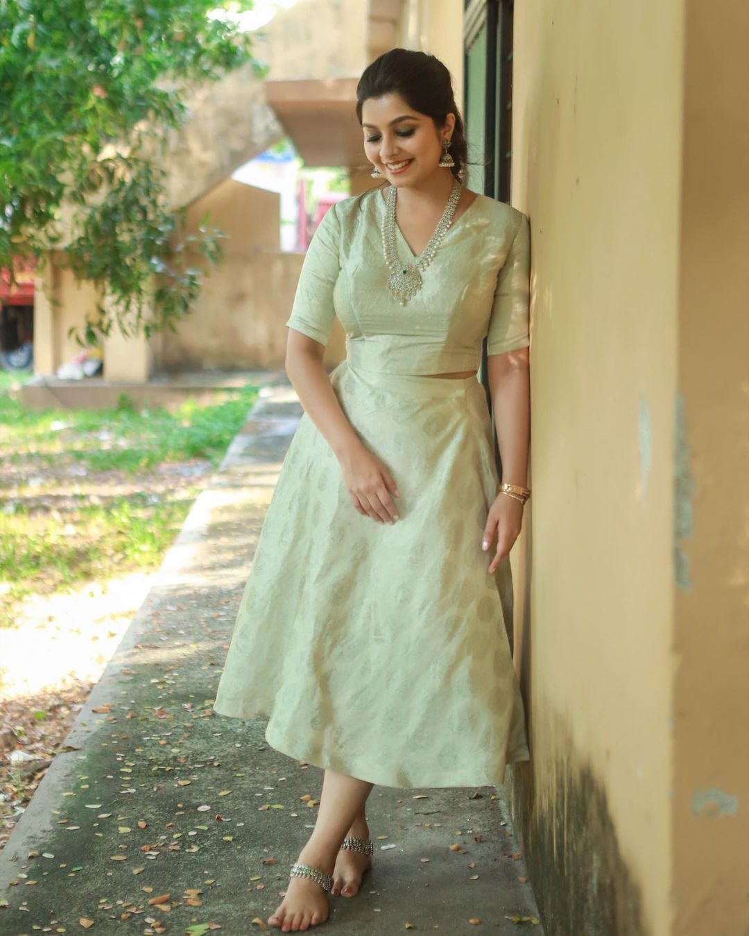 Mollywood Actress Niranjana Anoop Stunning Look in Saree Made Wow Among ...