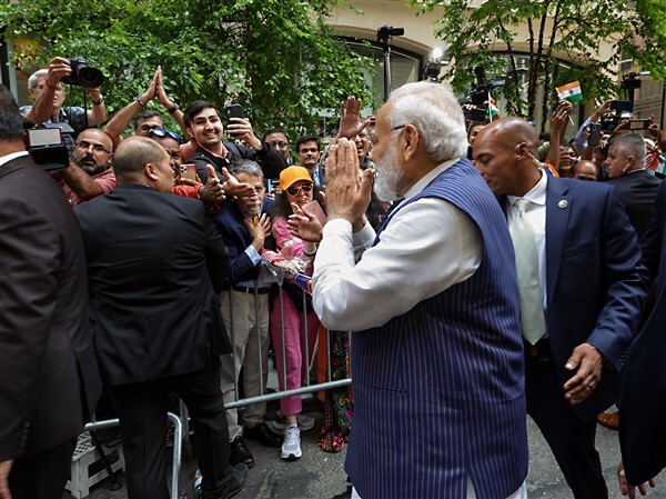 New York Welcomes Prime Minister Narendra Modi; See Visuals Photos: HD ...