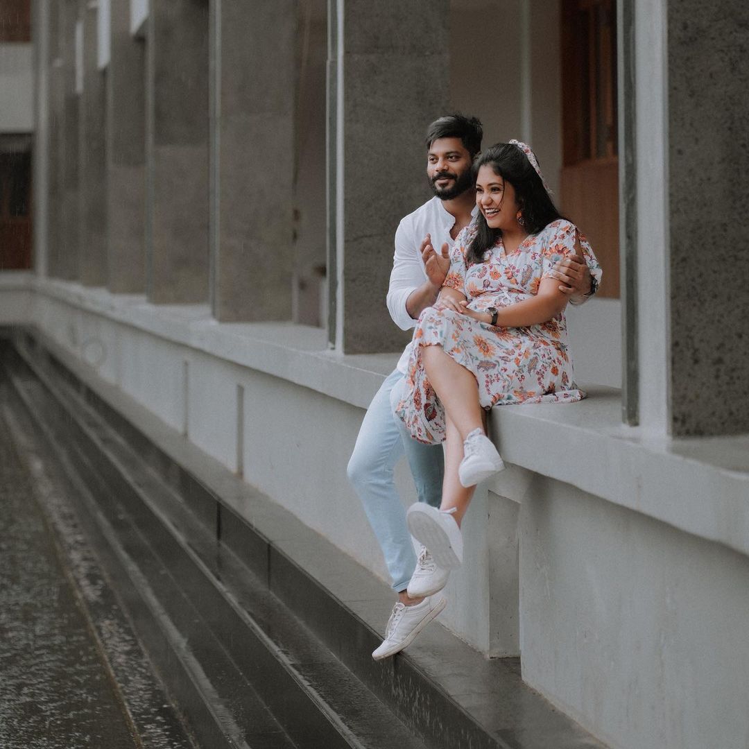 photos : சிம்பிள் ஆகா குலதெய்வம் வழிபாடு.. திருமண நாளை கொண்டாடிய பிரபல சீரியல் நடிகை ...