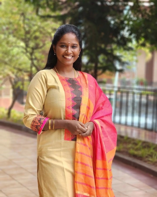 Stunning Modern Outfit Pics Of Serial Actress Gabriella Sellus Oneindia Telugu