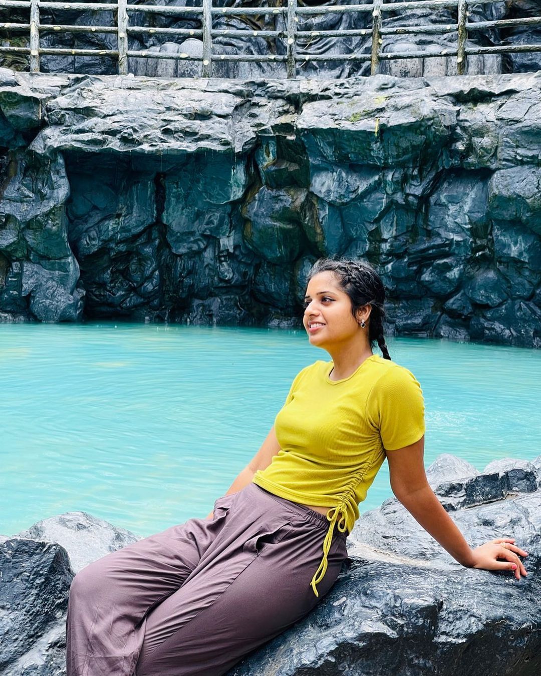 photos: இந்தம்மா ஏய்.. நாளைக்கு கல்யாணத்த வச்சிக்கிட்டு விளையாட்ட.. சீரியல் நடிகையின் லேட்டஸ்ட் ...