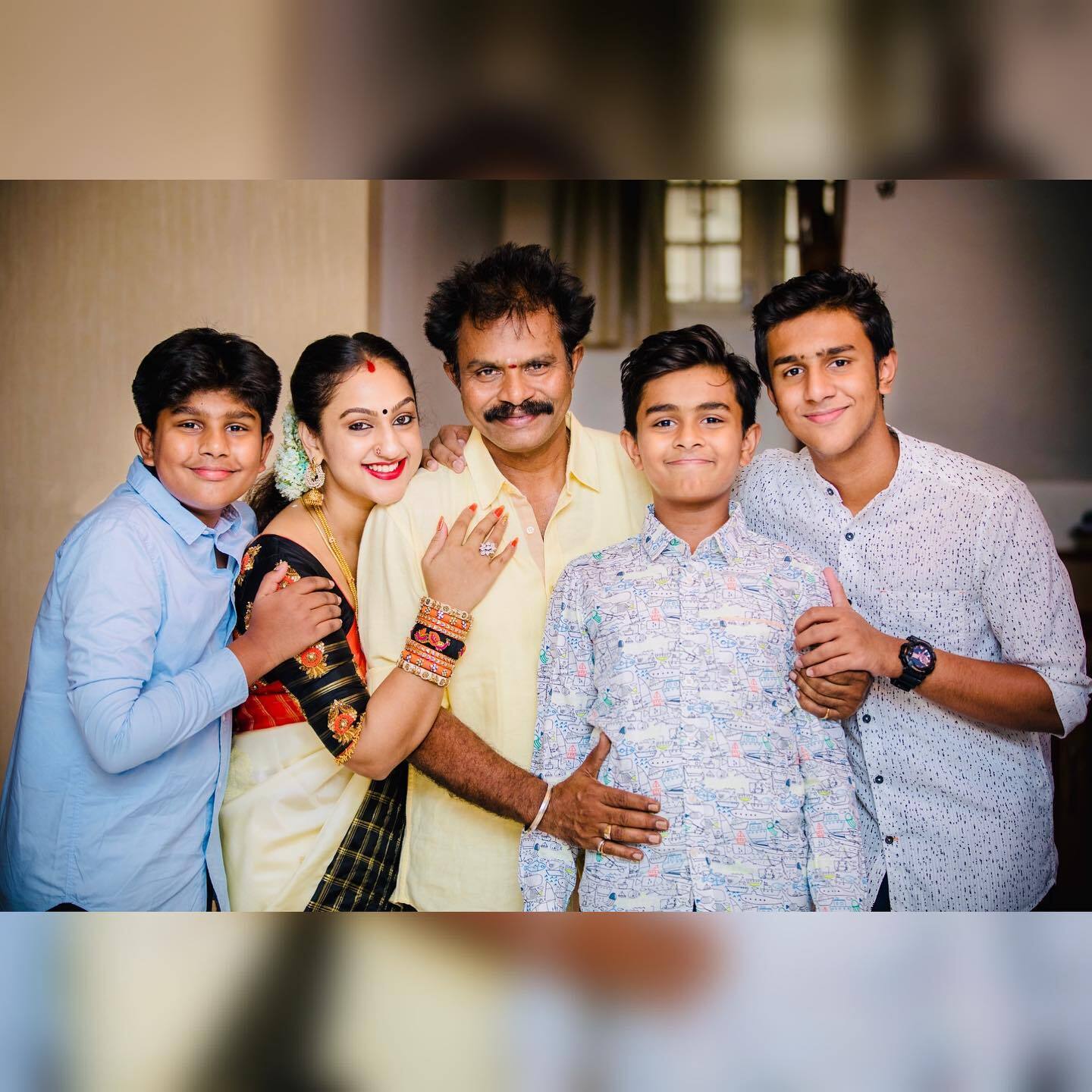 PHOTOS: நடிகை ப்ரீத்தா விஜயகுமாரை நியாபகம் இருக்கா? இவங்களுக்கு இவ்வளவு பெரிய பசங்க இருக்காங்களா ...