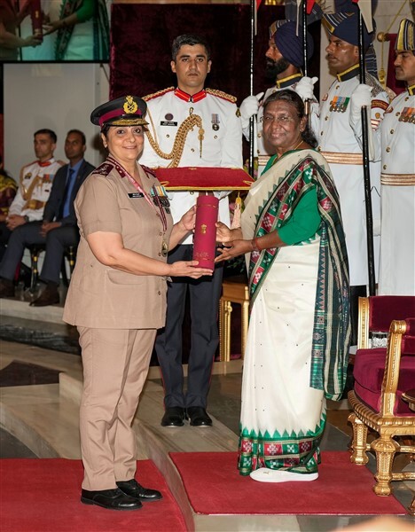 President Droupadi Murmu Presents The National Florence Nightingale ...