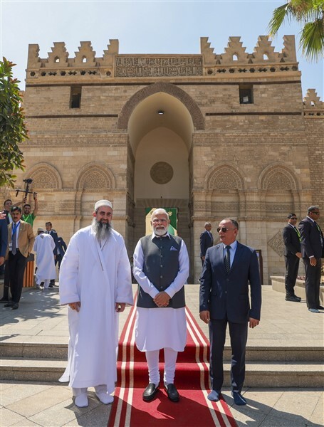 Prime Minister Narendra Modi Visits 11th Century Al-Hakim Mosque In Egypt; See Visuals Photos ...