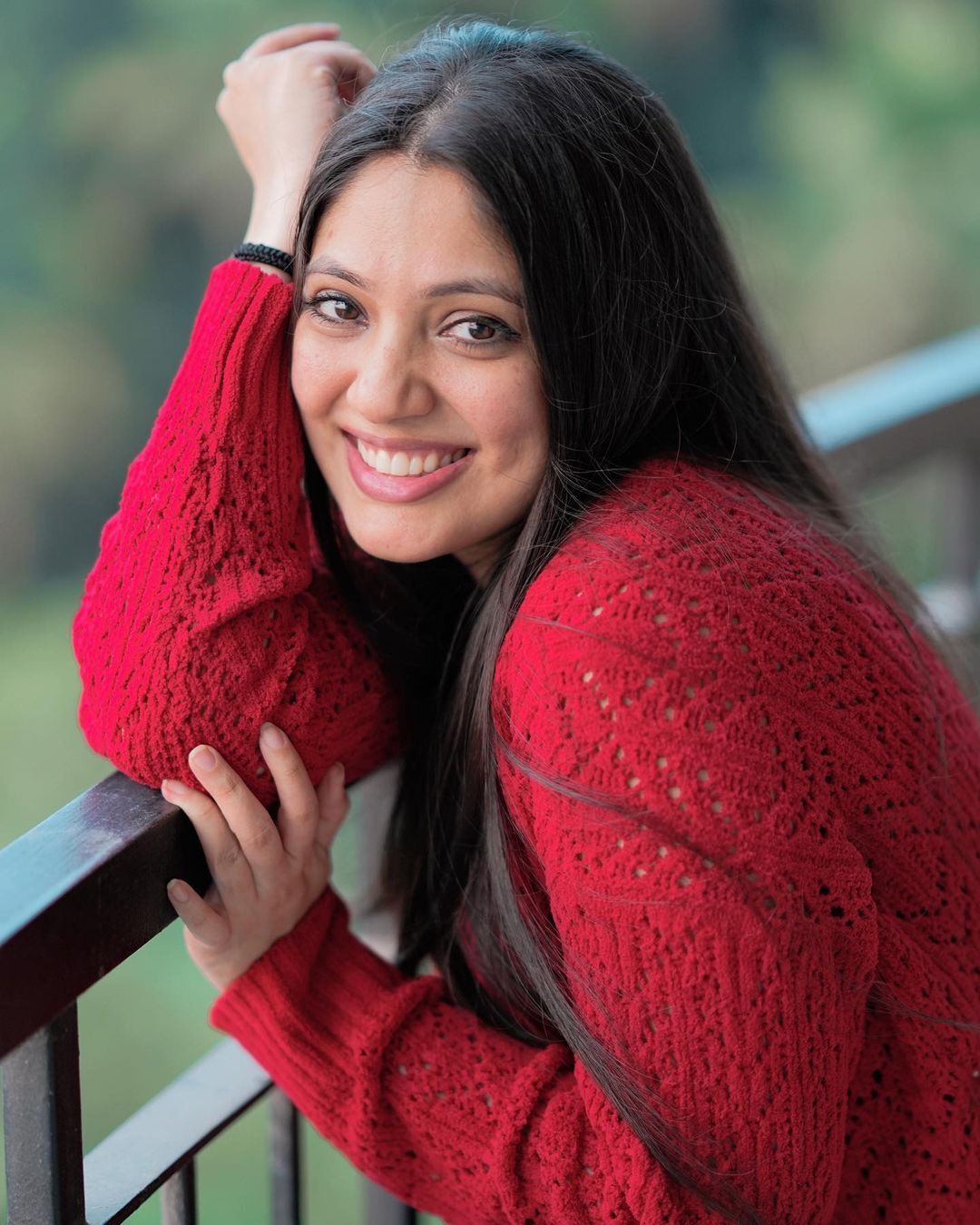 Veena Nandakumar's Stunning Entry in Trailer Launch Function of Voice ...