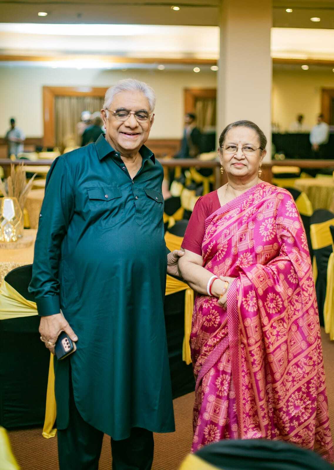 Wagle Ki Duniya: 75 साल के हुए टीवी के 'वागले साहब', पत्नी को दिया ...