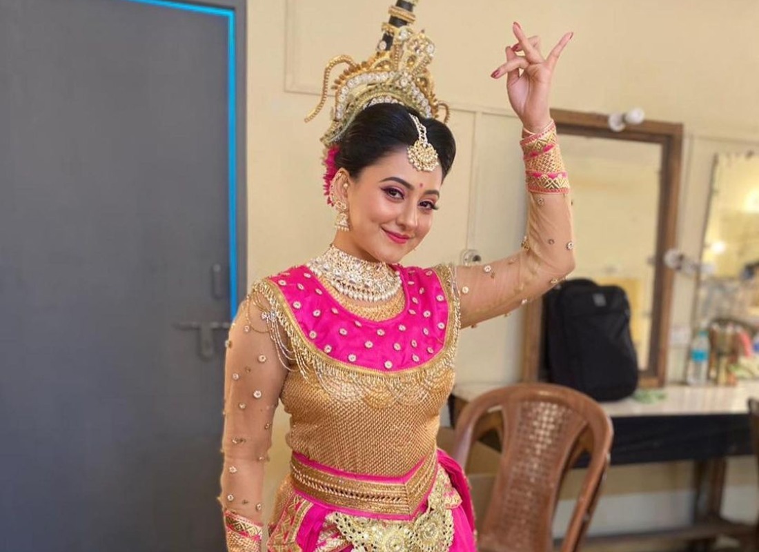 ক্যাজুয়াল লুকে অনুগামীদের হৃদয় জয় করছেন টেলি অভিনেত্রী শ্রাবণী ...