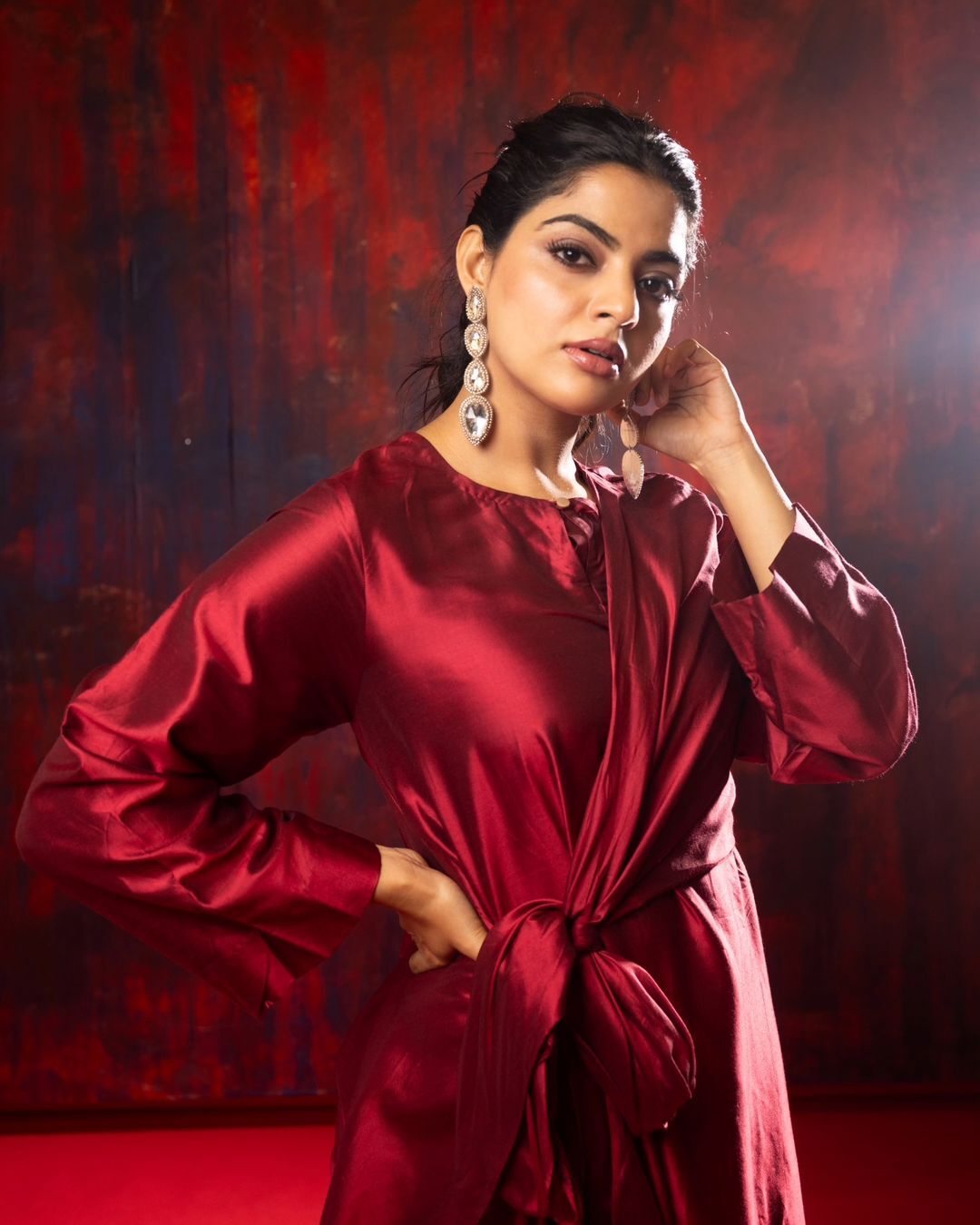 Actress Nikhila Vimal's Latest Photoshoot in Red Outfit Goes Viral on ...