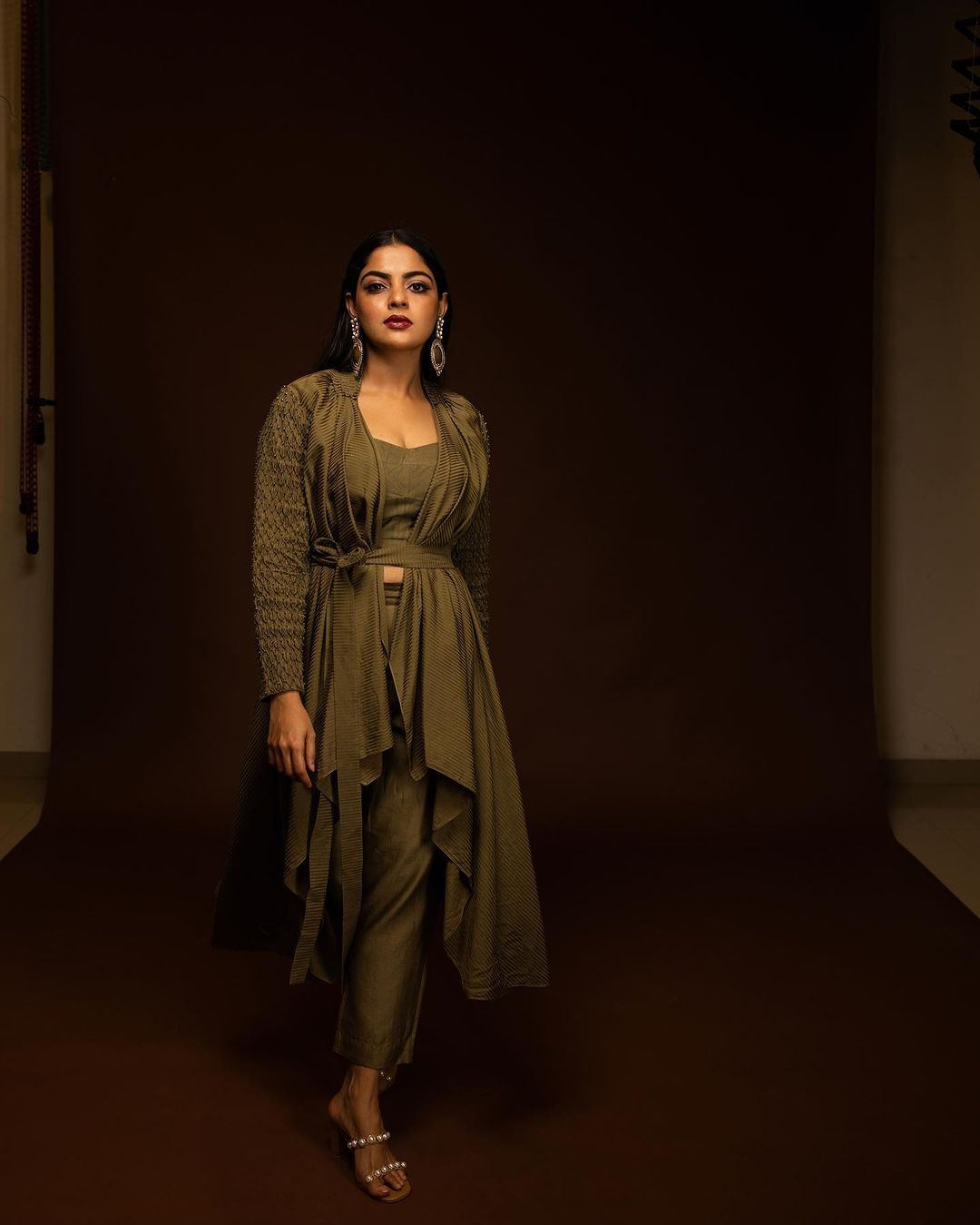 Actress Nikhila Vimal's Stunning Photoshoot Made a Great Second Entry ...