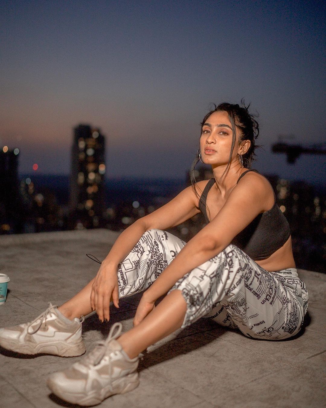 Mollywood Actress Deepti Sati's Glamorous Photoshoot Made Wom Among ...